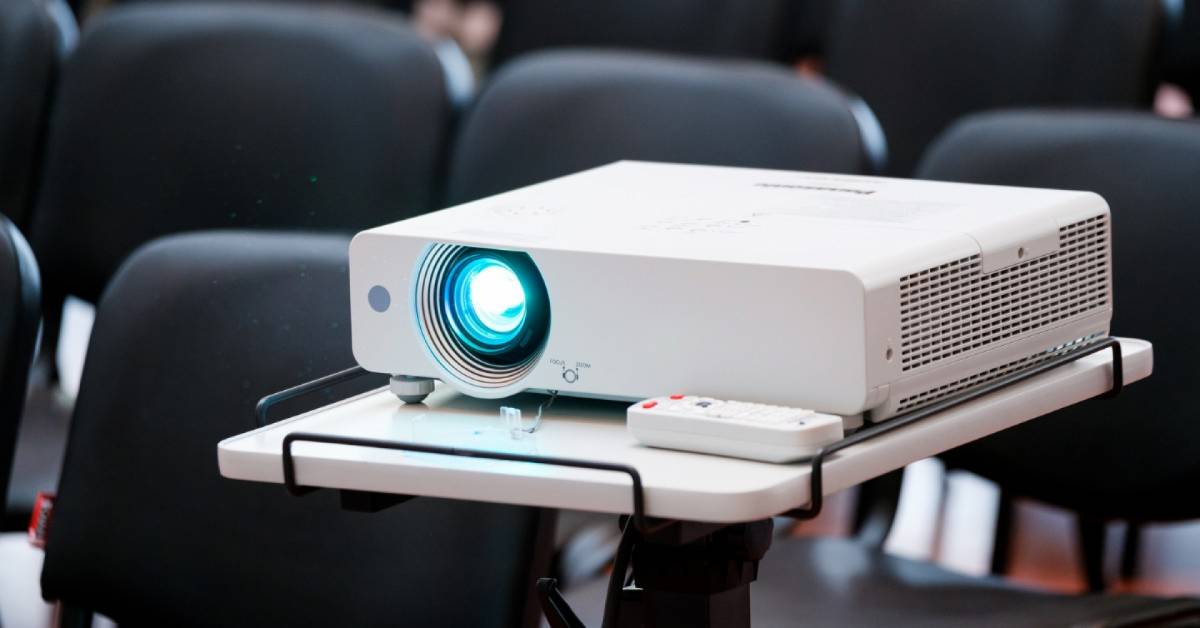 The 8 Best Multimedia Projector For 2026