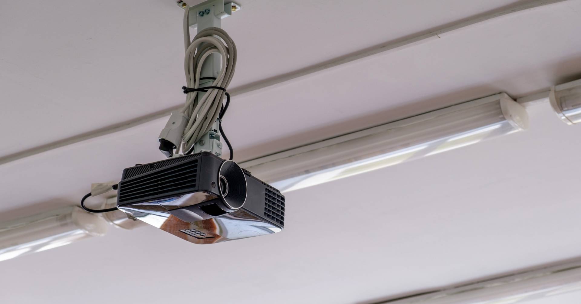The Best Projector With Auto Keystone For 2026